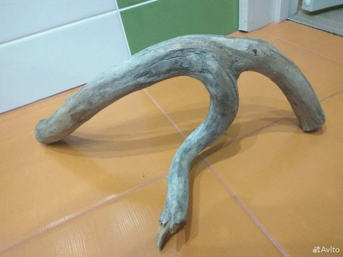 Камни и коряги для аквариума